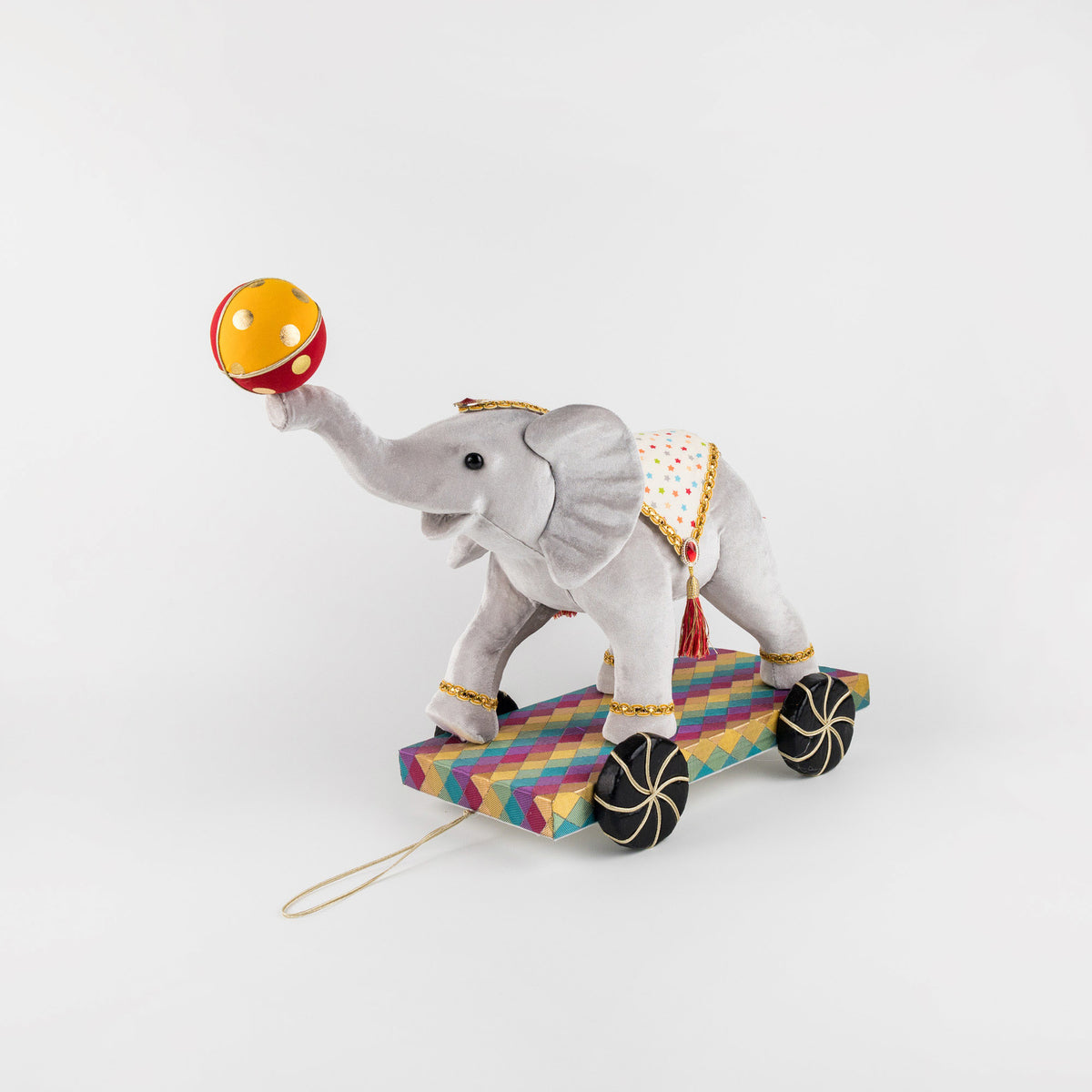 Circus Elephant on Wagon — Xmas & Co.